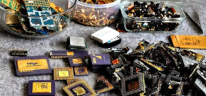 Gold Inside Electronics | Why and How Much Is Used - Techdim