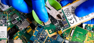 Gold Inside Electronics | Why and How Much Is Used - Techdim