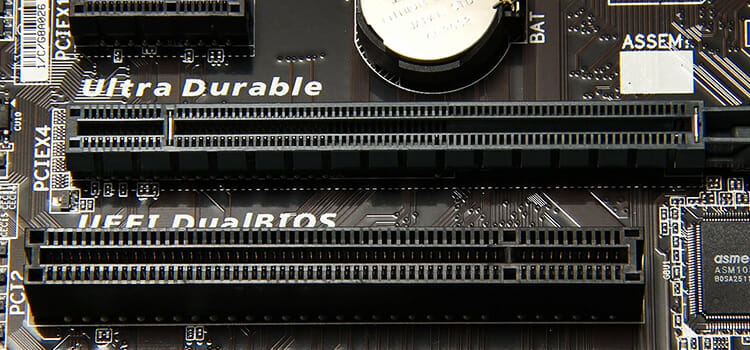 PCI vs PCIe | Direct Comparison Between Conventional Slots - Techdim PCI vs PCIe | Direct Comparison Between Conventional Slots - Techdim