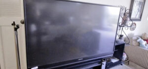 [Fix] Mitsubishi Big Screen TV Won’t Turn On (100% Working) - Techdim