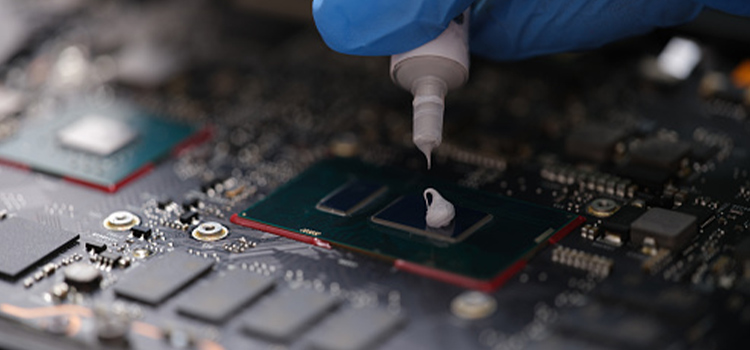 Do CPUs Come With Thermal Paste? Is the Paste Pre-Applied? - Techdim