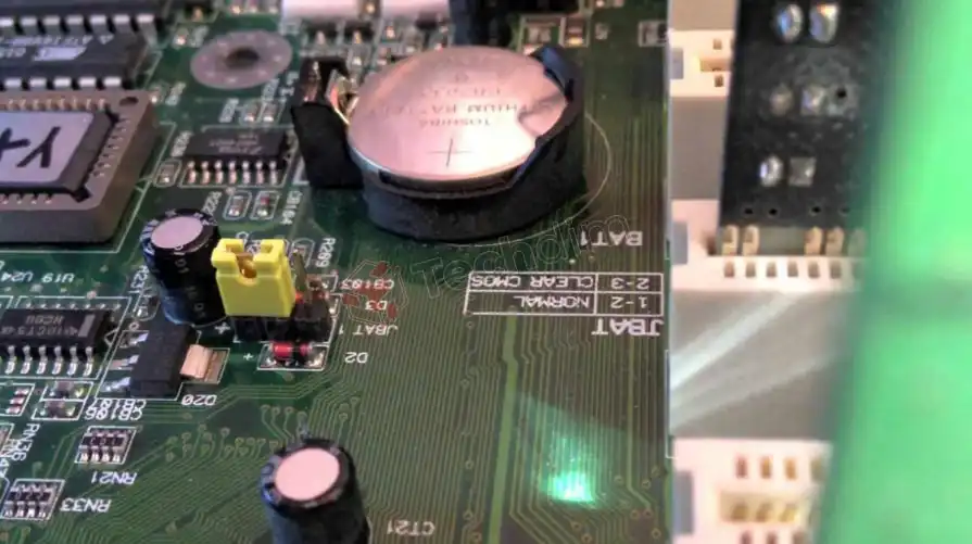 [10 Fixes] Red CPU Light on the Motherboard - Techdim