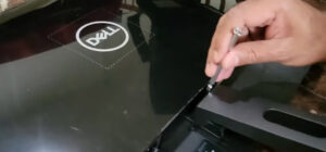 How To Take The Stand Off A Dell Monitor? A Step-By-Step Guide - Techdim